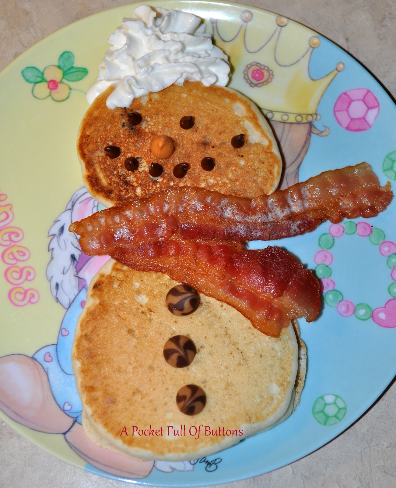 A Pocket Full Of Buttons: Snowman Pancakes