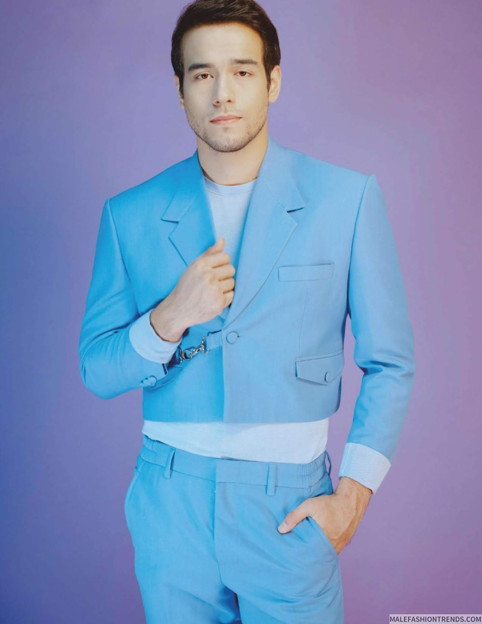 Kit Thompson para MEGA Man Magazine en fotos de Shaira Luna