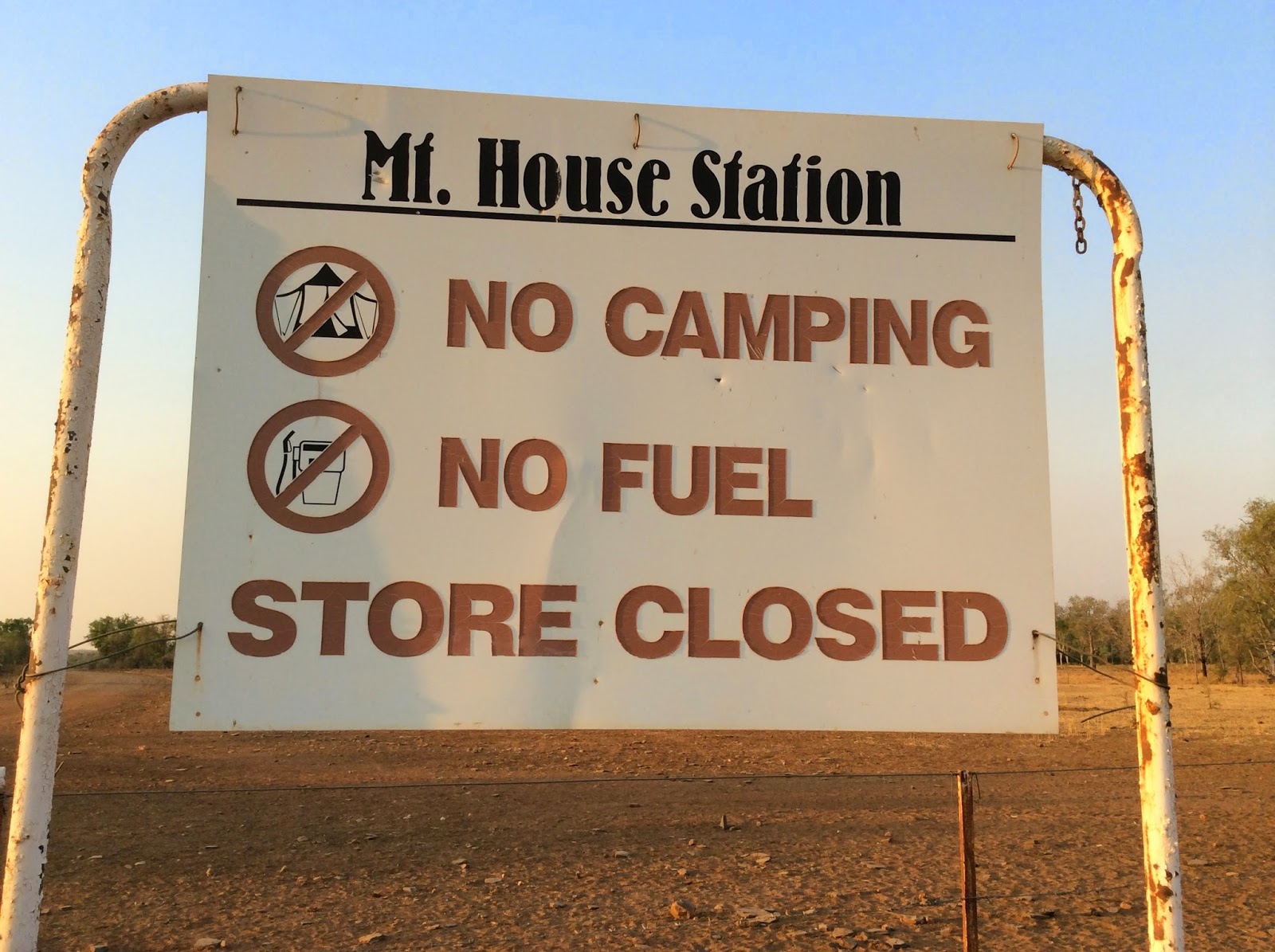 "You're not even within cooee!": Good Bye to Mount House Station