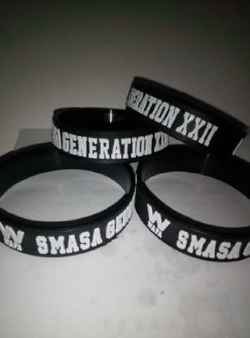 Gelang Karet Jakarta: Gelang Karet Tulisan dan Logo Timbul