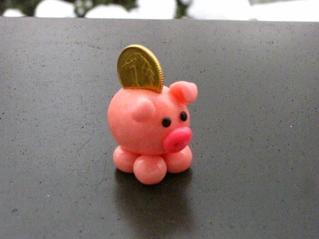 Kaja: Jak zrobić świnkę skarbonkę z modeliny.