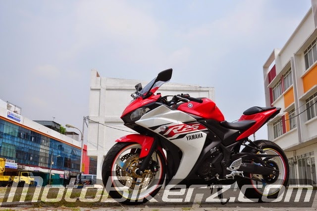 BLUSPIT MOTO BLOG: Modifikasi Yamaha R25 | Gagah dengan Velg Lebar