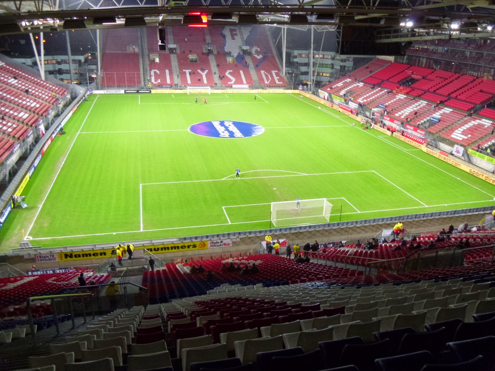 Damage In The Box!: FC UTRECHT (Stadion Galgenwaard)