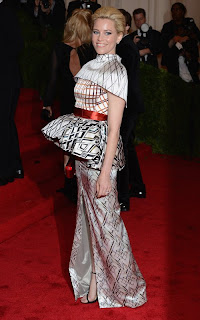 Fotos: Elizabeth Banks en la Costume Institute Gala 2012 en Nueva York ...