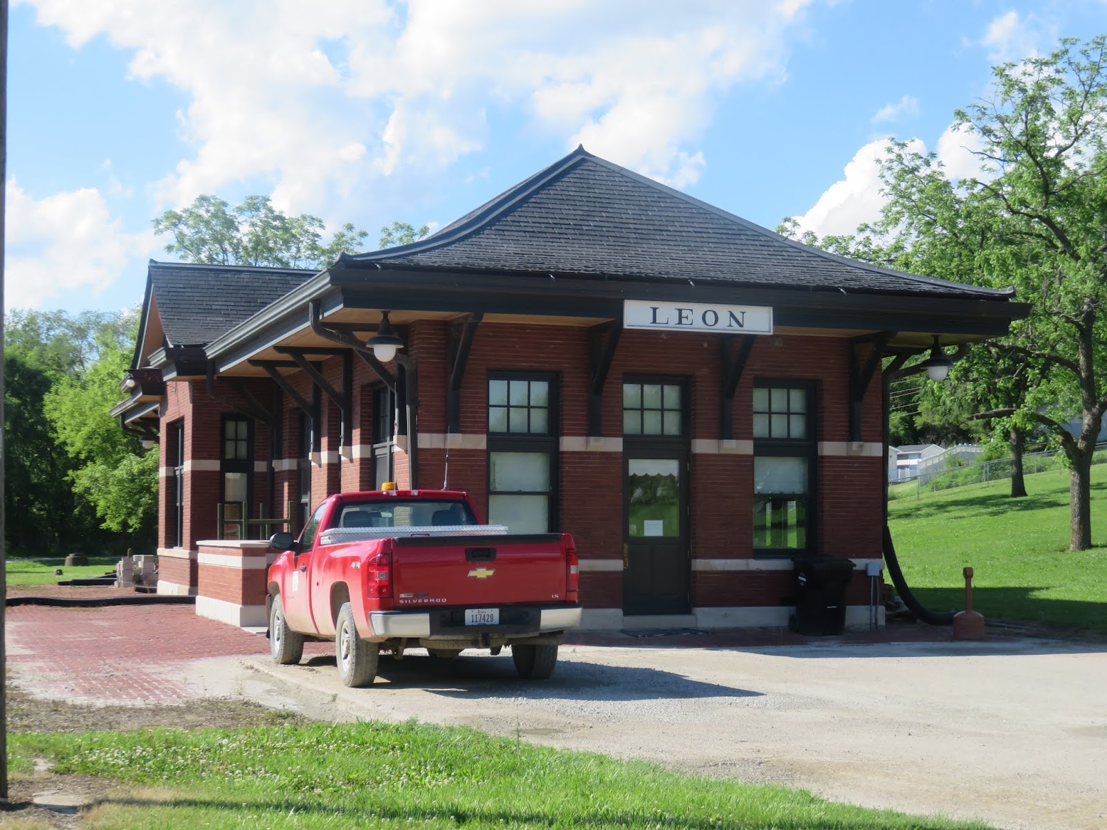 Big Daddy Dave: Stops in Centerville and Leon Iowa