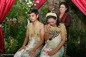 goresan tinta: Upacara Tingkeban