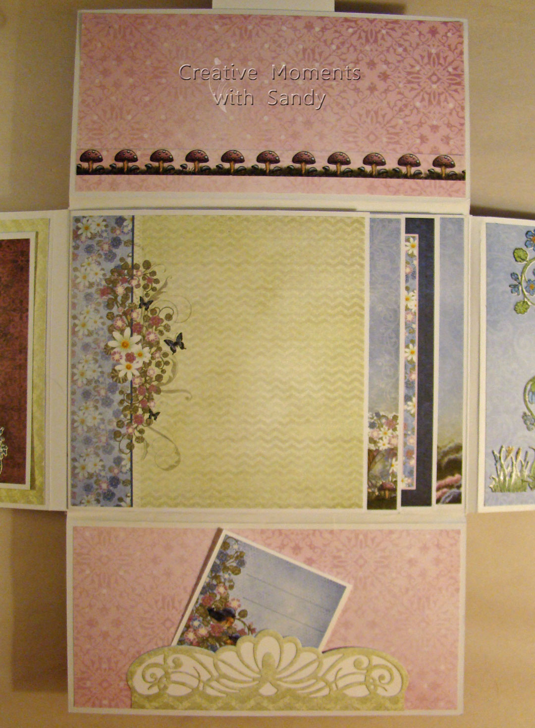 Creative Moments With Sandy: Heartfelt Creations Flip Fold Album