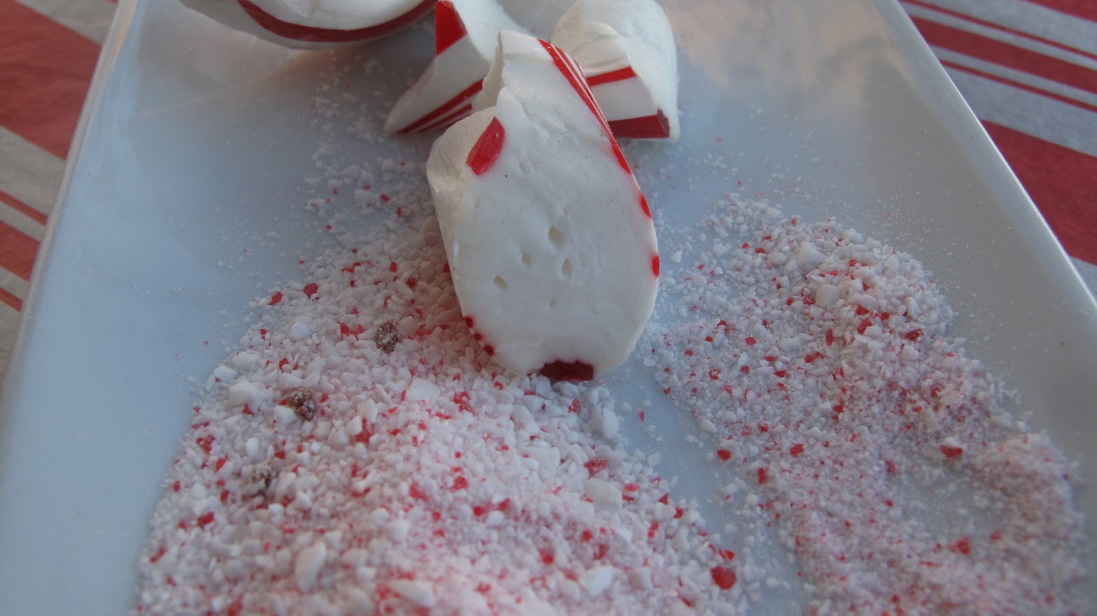 Red Couch Recipes: Cocoa Peppermint Snowballs