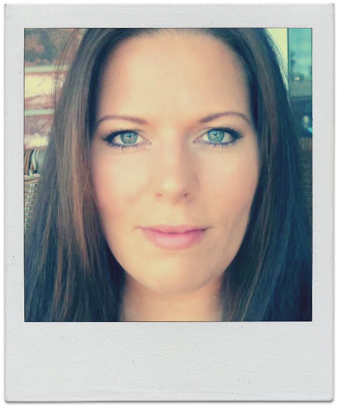 El Rincón de los Corazones Literarios: PERFECT LIE - TERESA MUMMERT