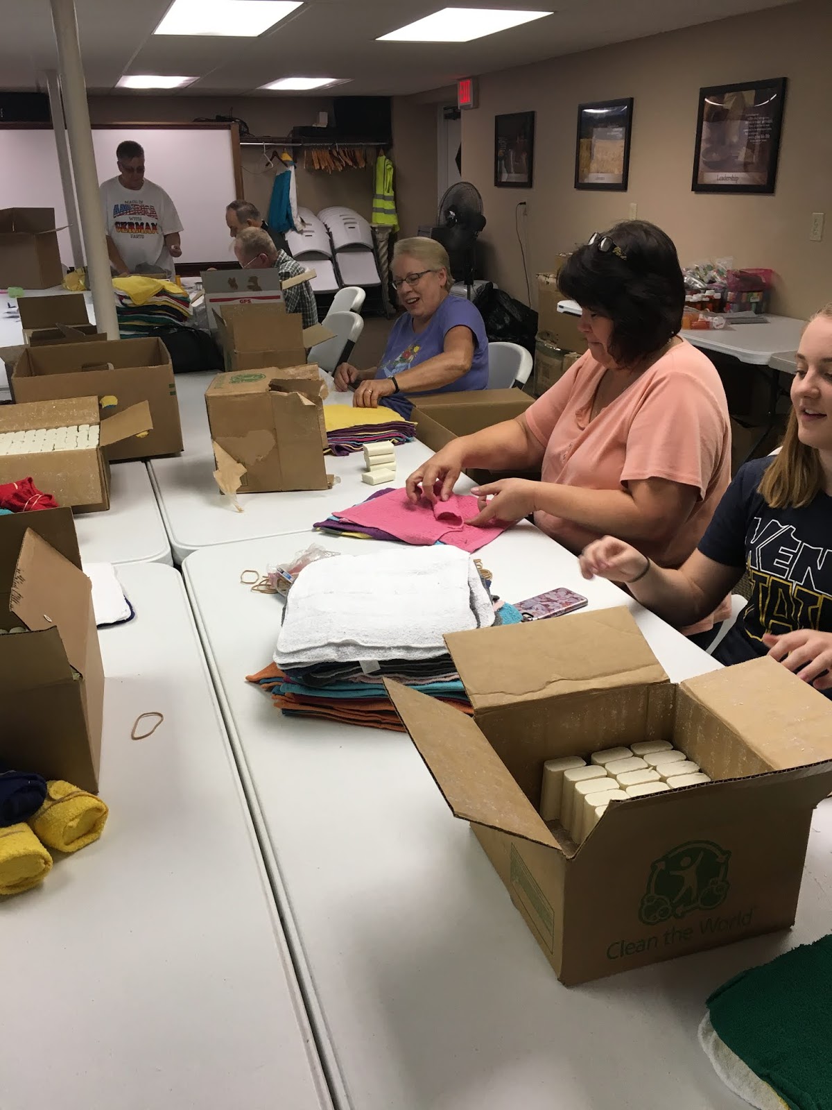 Friendship Bible Church: Operation Christmas Child - ASSEMBLY LINE!