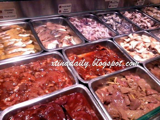 Tong-Yang, Centris Station, Quezon Avenue - celebraTINg exisTENce