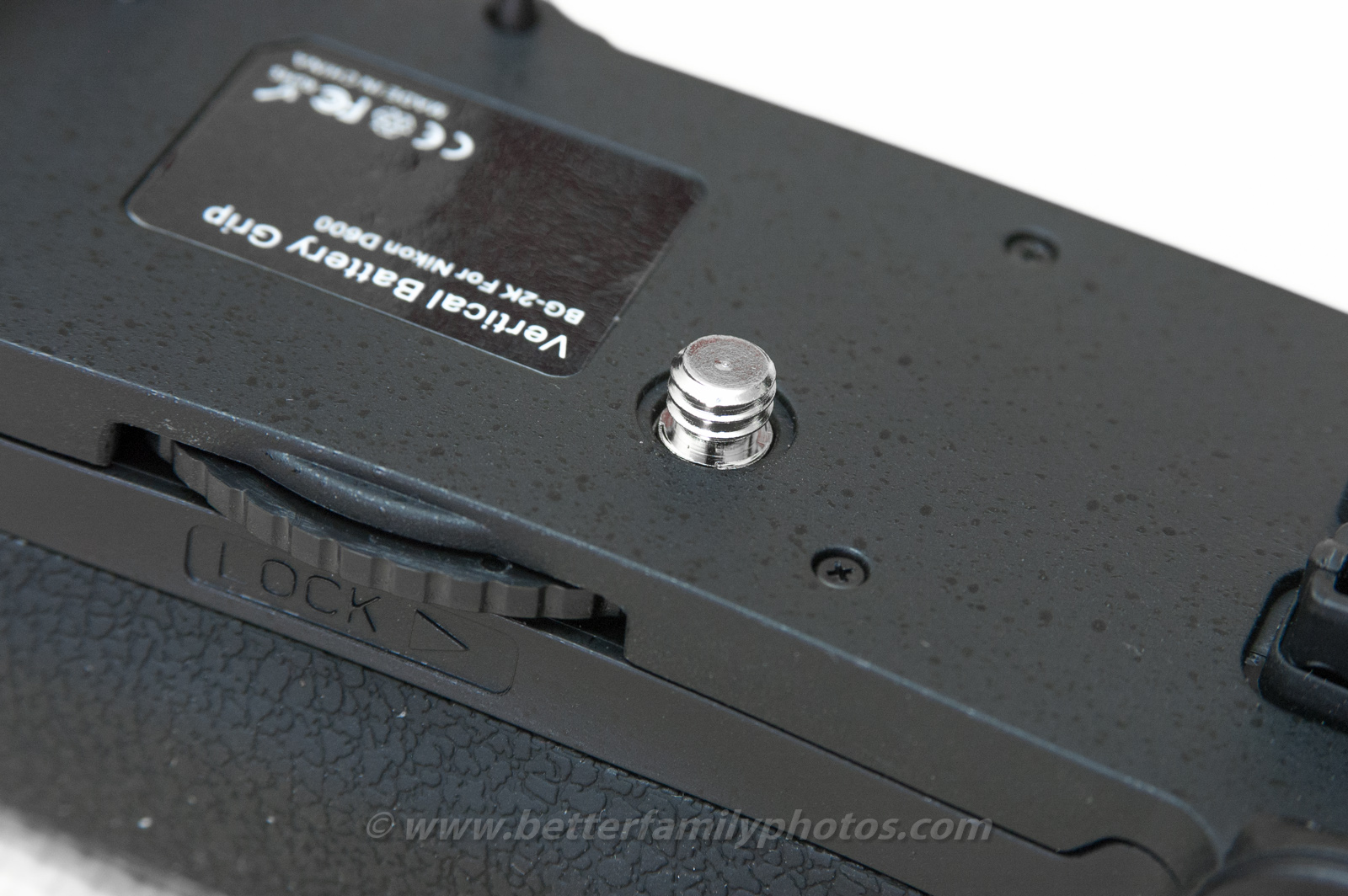 Better Family Photos: Cheap Battery Grip for Nikon D600 - First Impressions