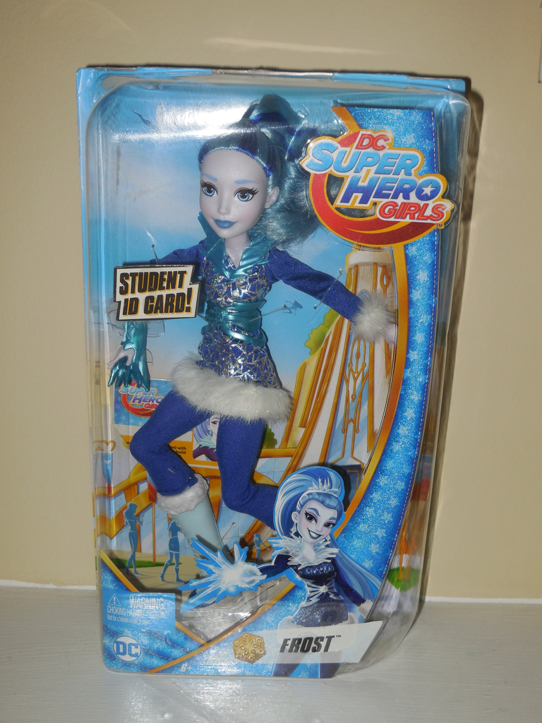 Veni Vidi Dolli: REVIEW: DC Superhero Girls Frost