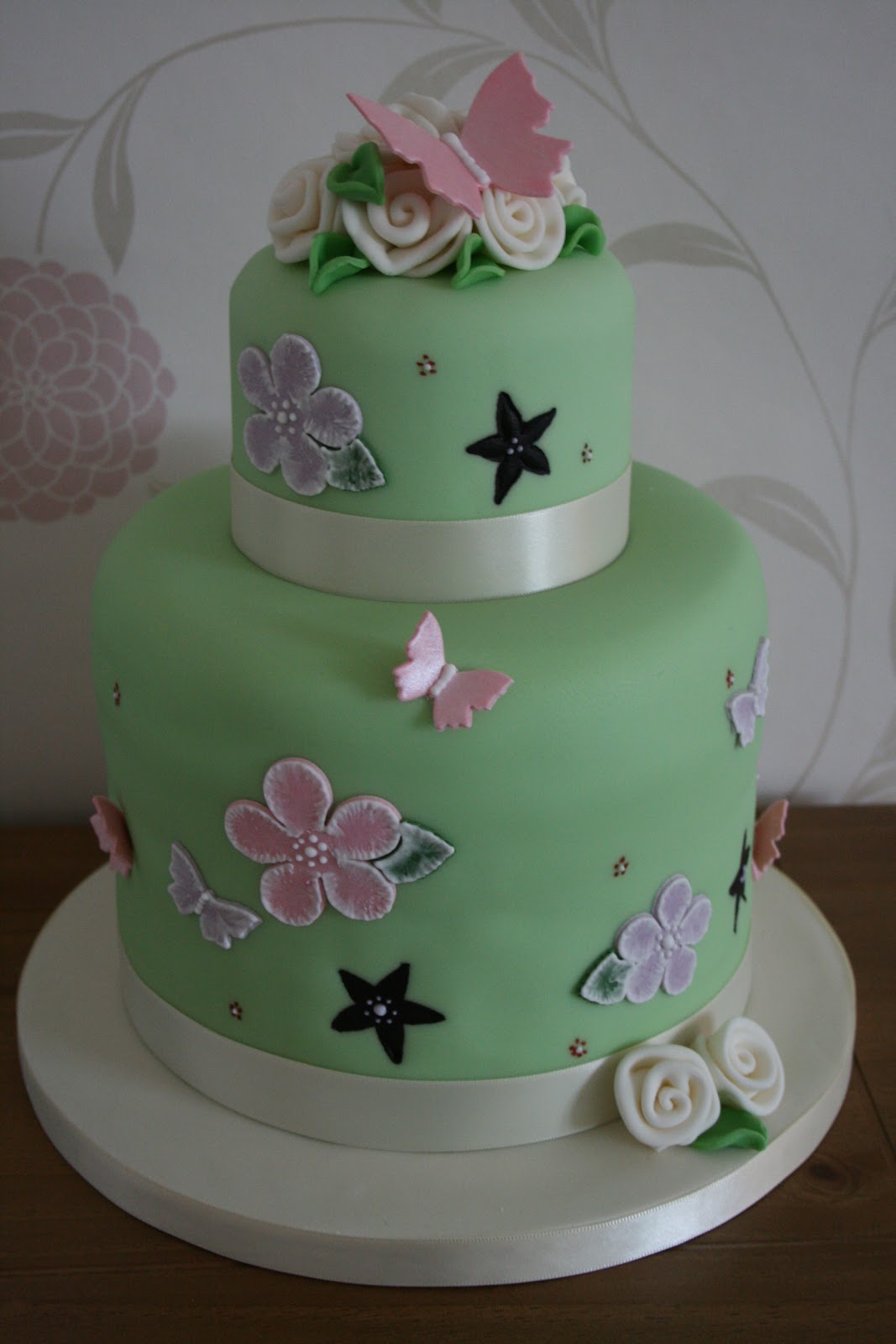lauralovescakes...: Double Height Stack Cake
