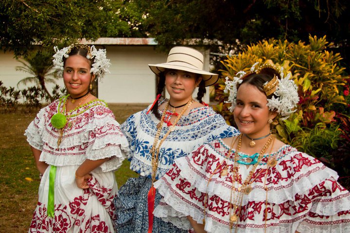 La Pollera de Panamá: Seleccion de fotografias de la Pollera de gala.