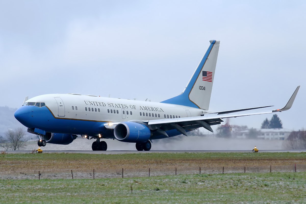 Eastwings: C-40B * B-737-7DM BBJ * United States Air Force USAF * 01-0041