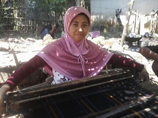 Proses Pembuatan Kain Tenun Ntt