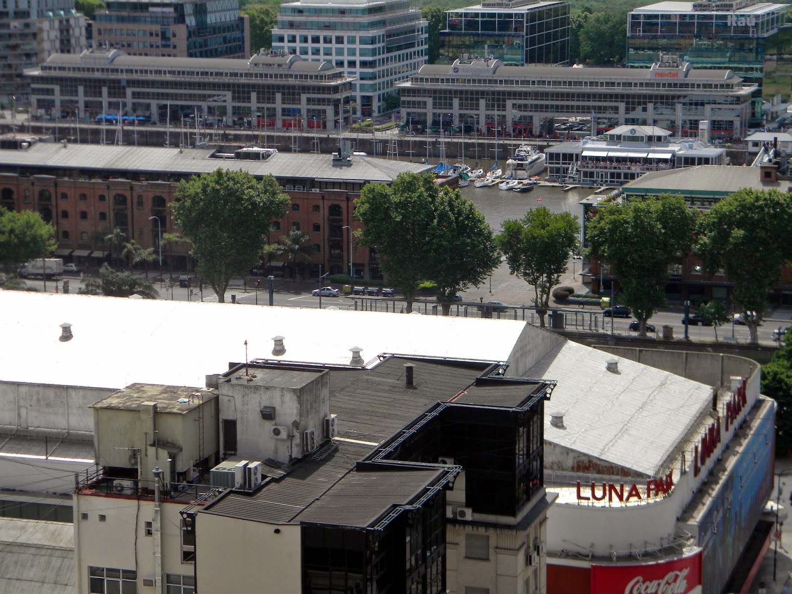 Explorador Turístico: EDIFICIO COMEGA