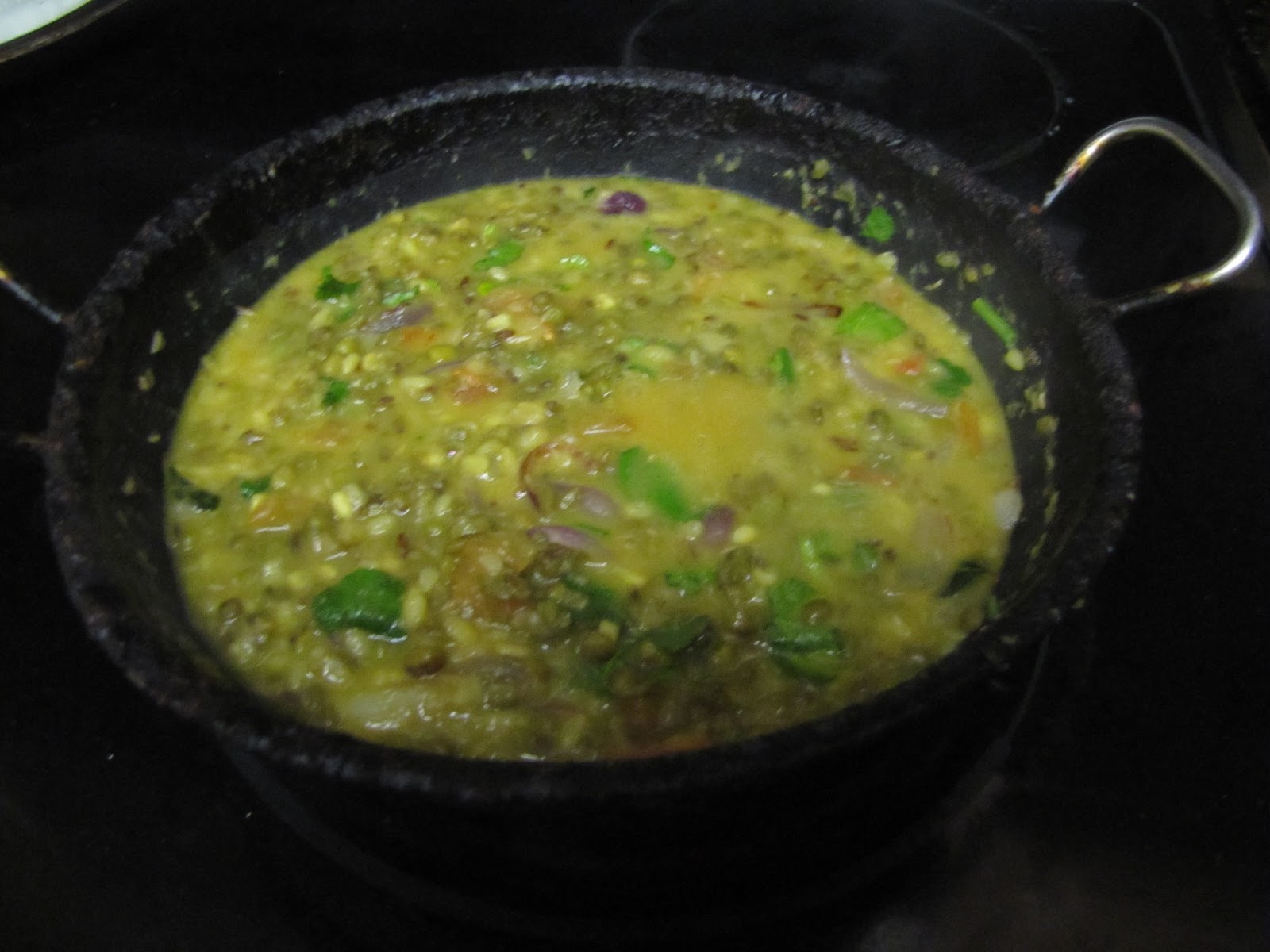 Pachai Payaru Kuzhambu | Green Mung Dal Gravy |Nithya's Nalabagam