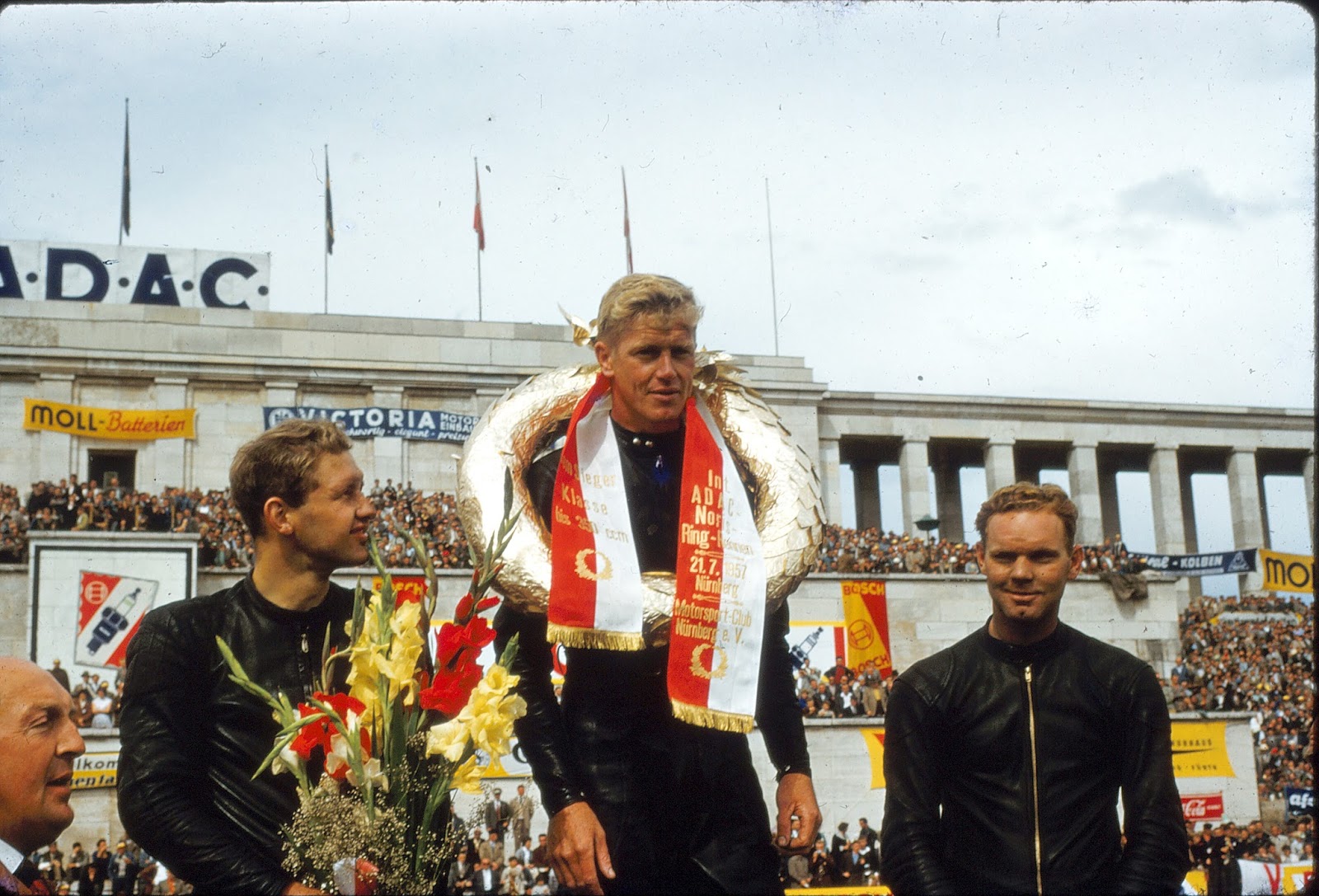 The Velobanjogent: Eric Hinton....the Velobanjogent remembers a friend ...