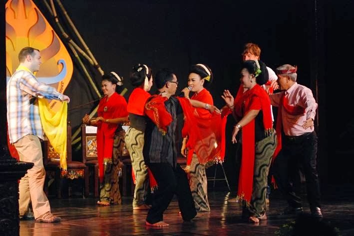 Sejarah Tari Tayub Asal Nganjuk | Macam-Macam Tarian di Indonesia