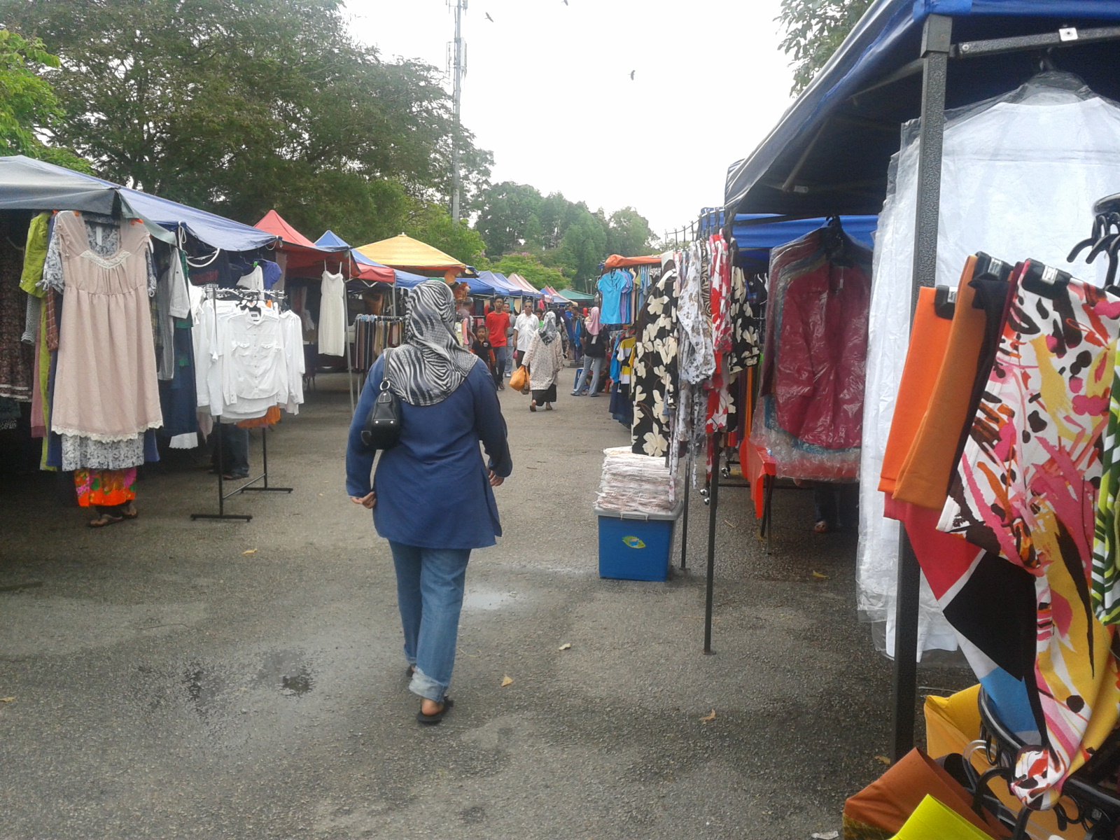 Johor Ke Terengganu.: Pasar Tani Stadium Larkin