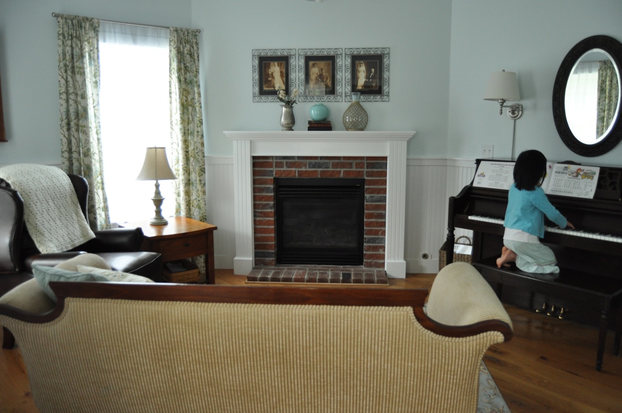 Delorme Designs: MORNING JOG- VALSPAR and WHISPERING SPRING BENJAMIN ...