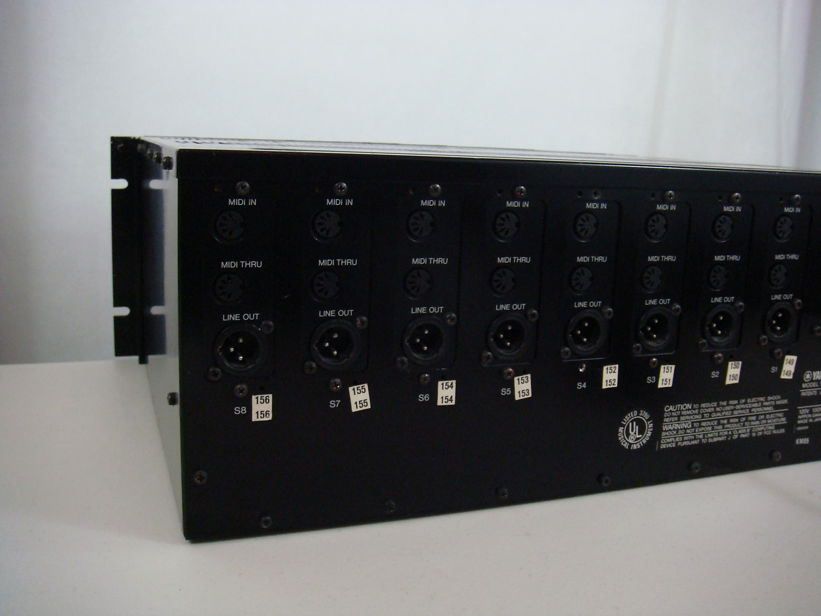 MATRIXSYNTH: Yamaha TX816 FM Synthesizer - 8 DX7's in a Rack