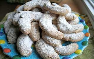 Pagan Hearth Recipes: Half-Moon Butter Cookies