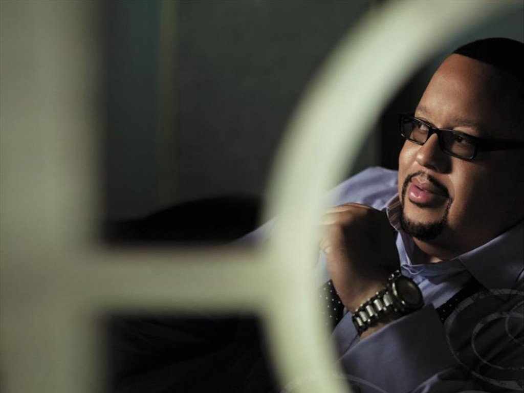 THE RAYDIO TWINs: THROWBACK: FRED HAMMOND "NO WEAPON"