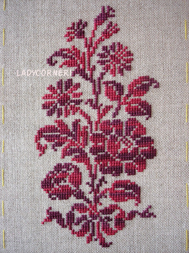 LADIES CORNER: FLOWER BUNCH with cross stitch