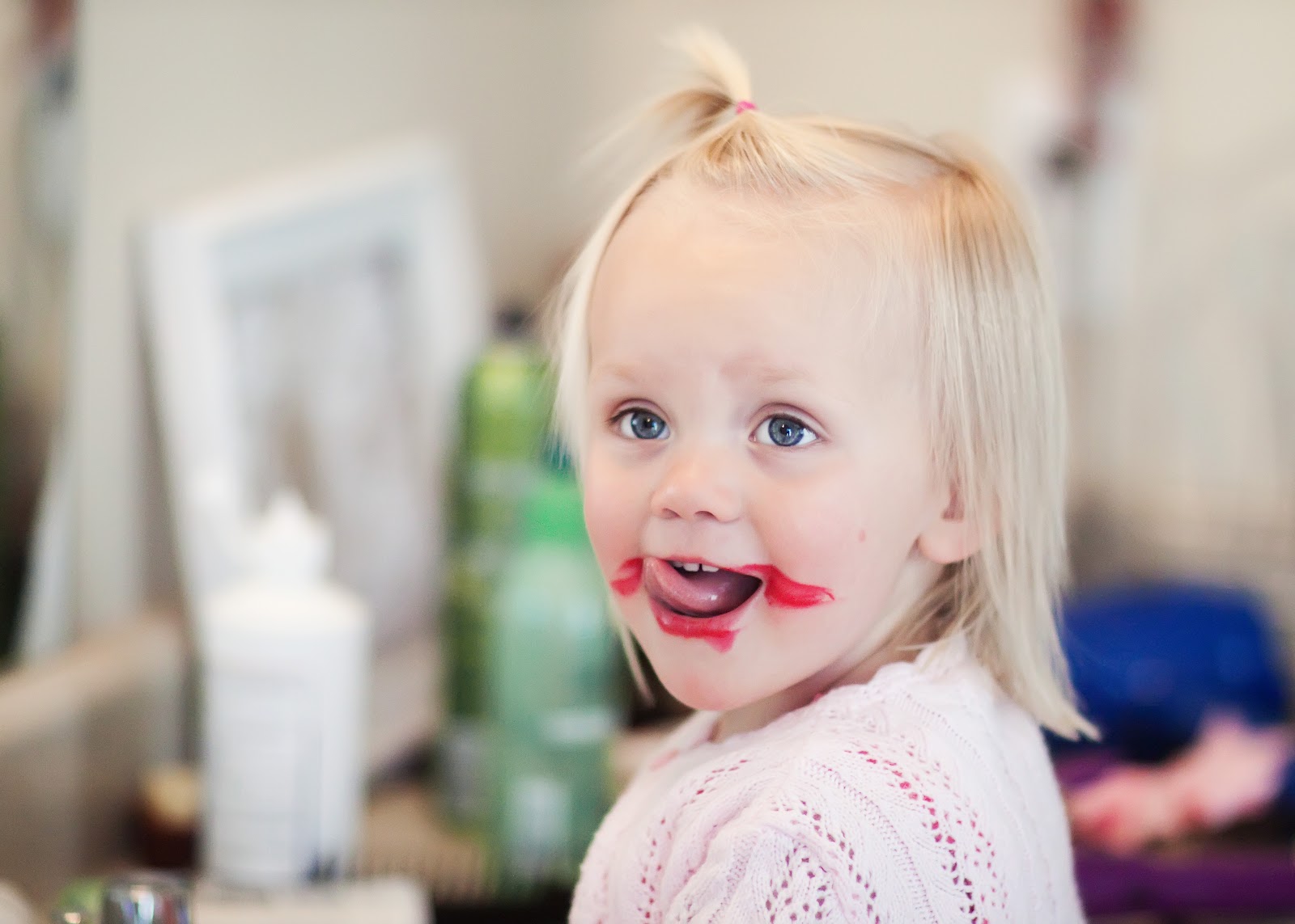 Notes She Wrote: Pucker Up, Girlies