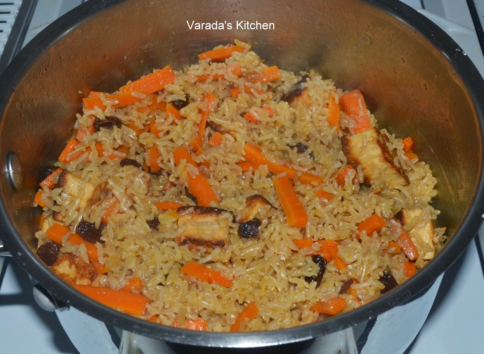 Varada's Kitchen and Garden: Uyghur Polo (Paneer Carrot Pilaf)