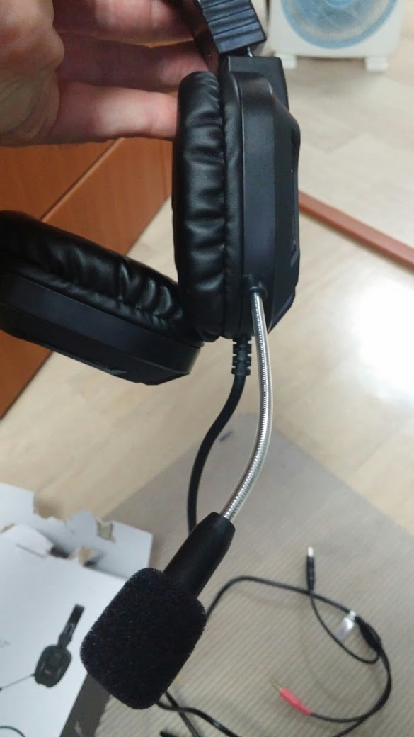 The Stingy Ham: IRIVER Blank IGH-L20 Headset for Ham