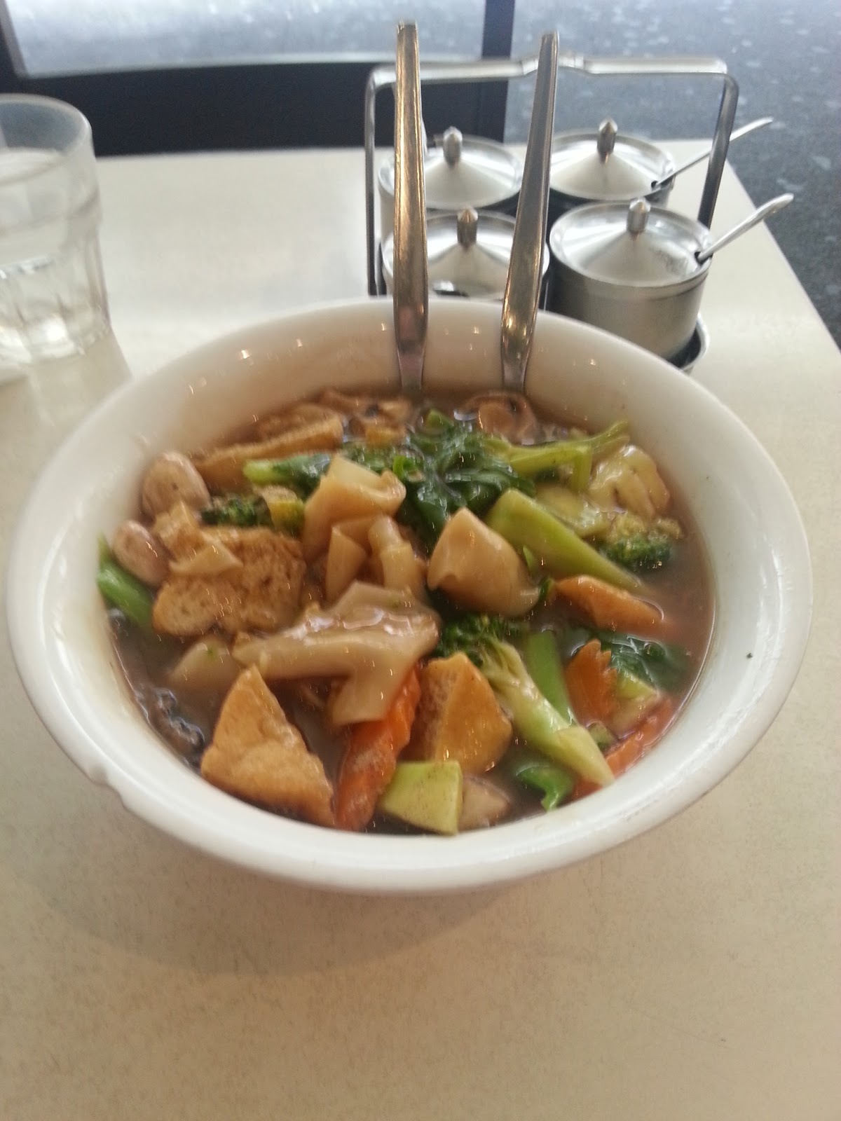 Lunchtime Adventures In Thaitown: February 2013