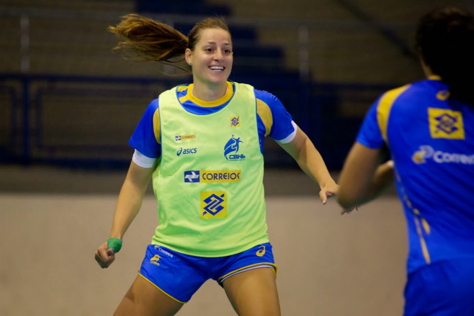 Com muitos títulos, Duda Amorim se diz satisfeita com sua temporada ...