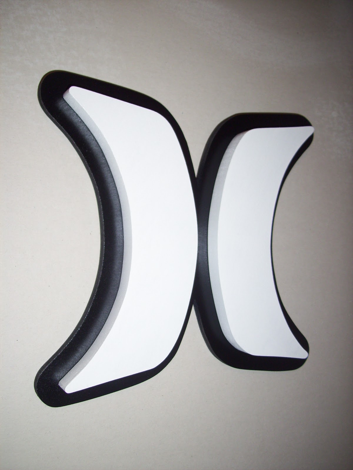 Beachwoods: HURLEY LOGO