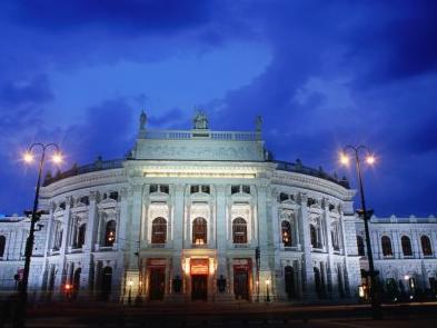 Italophile Book Reviews: The Figaro Murders by Laura Lebow