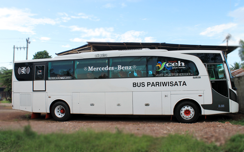 Bus Pariwisata Aceh