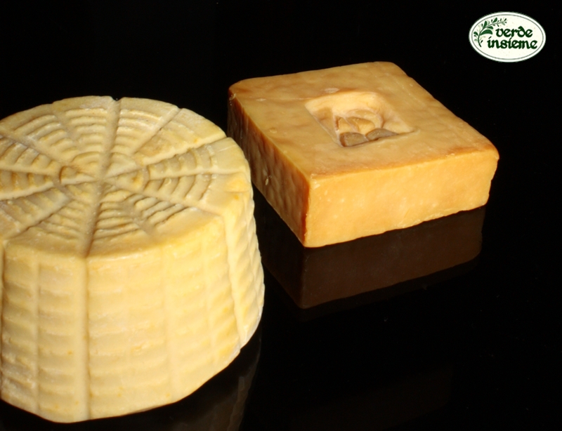 Nicola sa fare il sapone e ci spiega come si fa