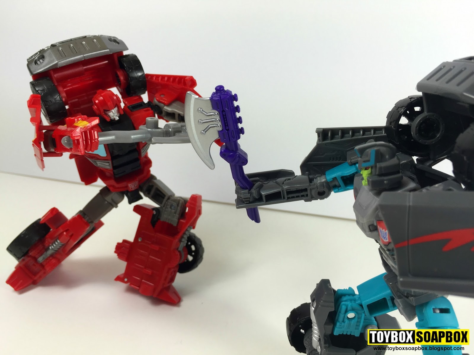 Toybox Soapbox: Combiner Wars Ironhide Review