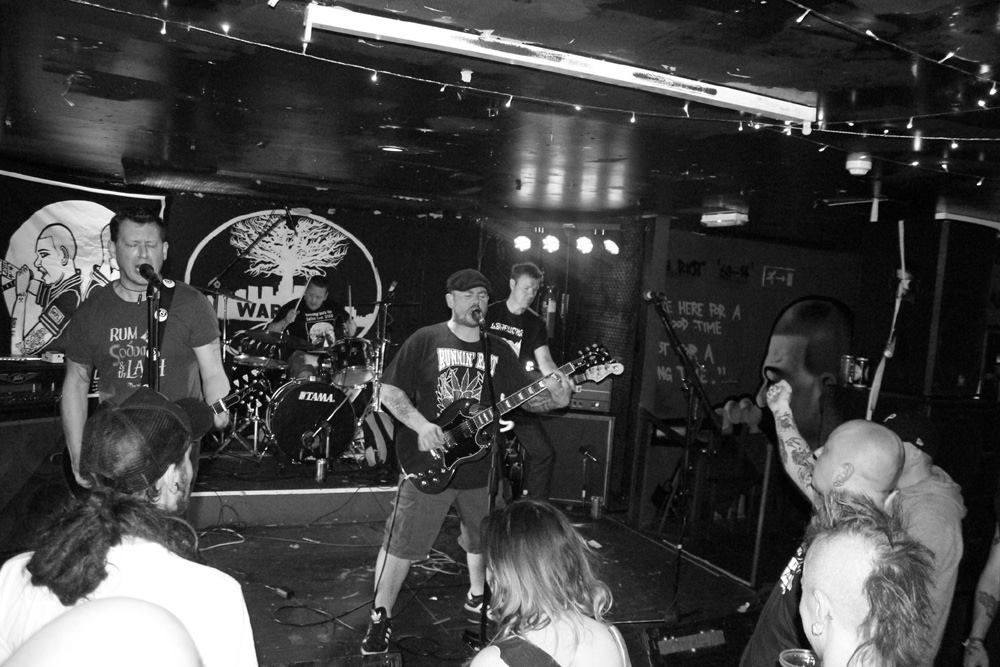 just some punk songs: United Bottles - Working Class Victims