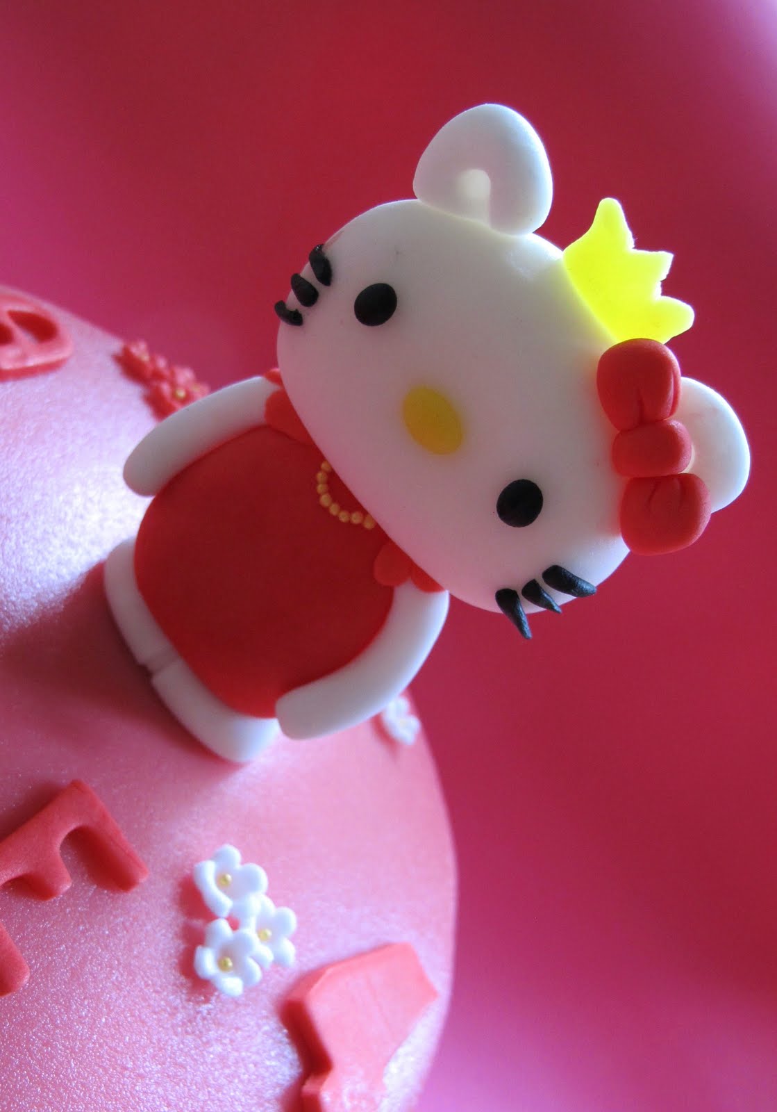 Baka baka liten kaka: Amelies Hello Kitty-tårta