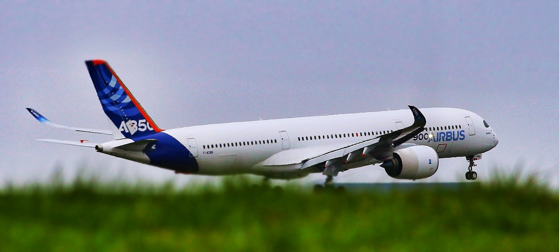 A350 XWB News: A350 MSN1 prototype´s second First-Flight.