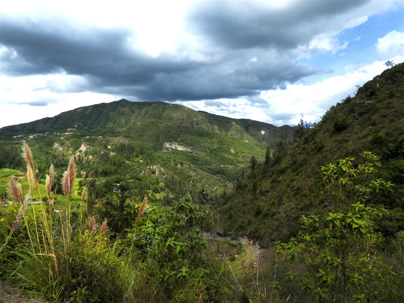 Souvenir Photo Studio, by Al Bourassa: Wednesday March 8, 2017 Paccha