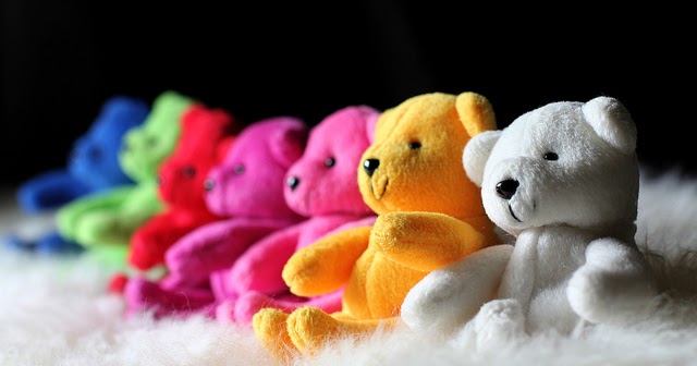 The Colorful White: Colorful Bears