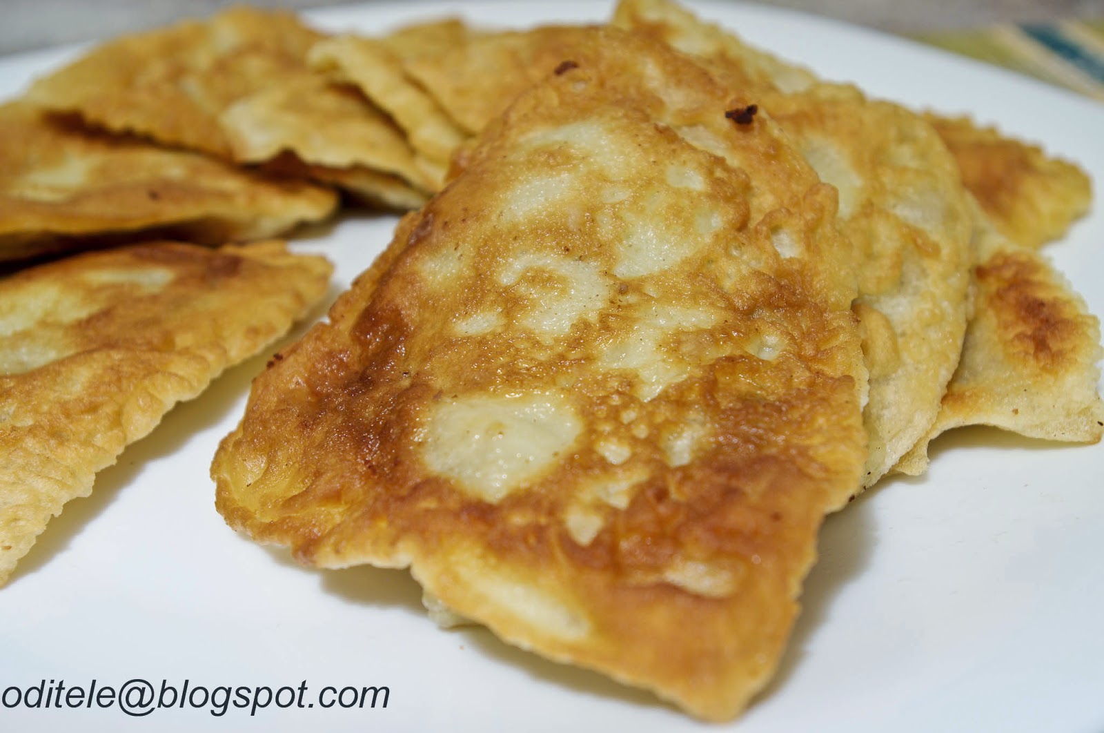 Oditėlės blogas: TINGINIŲ ČEBURĖKAI (IŠ VAFLIŲ)