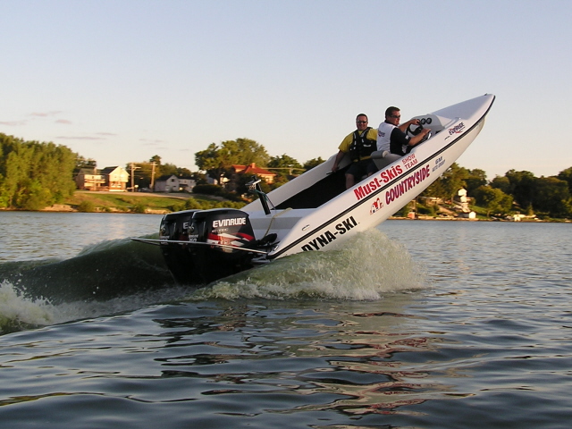 Dyna-Ski Boats: Boat Wheelies