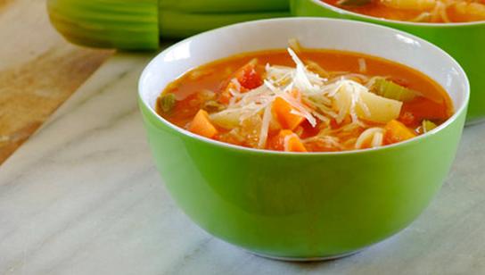 Meniu de weekend SUPA MINESTRONE o reteta de bucurie si un aliat al ...