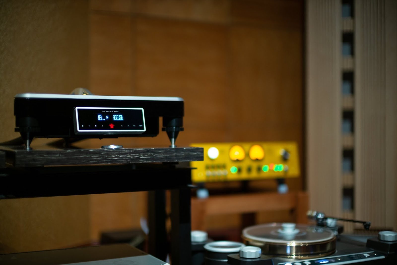 GRYPHON AUDIO ETHOS CD PLAYER UNBOXING – M & S | Ultimate High-Fidelity